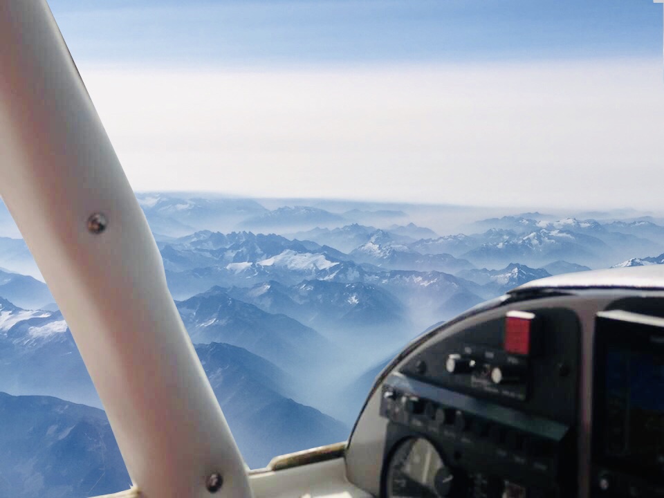 Flying over Rocky Mountains | Selbstwehr